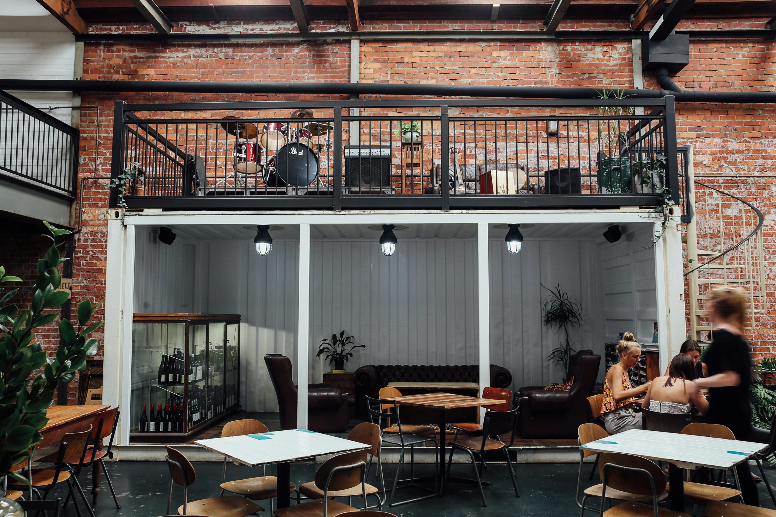 Container BoXX Design - Cross Baumanagement & Consulting GmbH